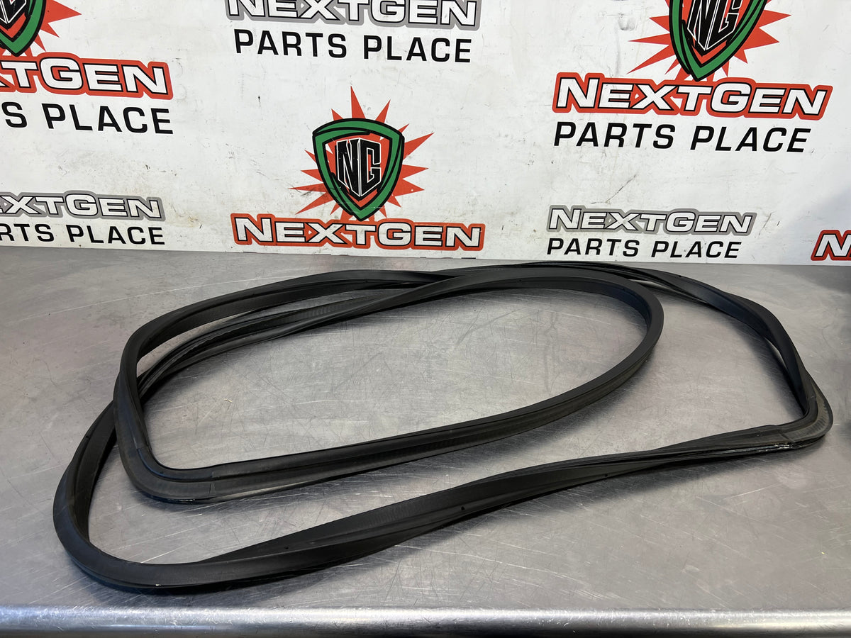 97-04 C5 CORVETTE REAR HATCH WEATHER STRIP OEM #628 – NextGenPartsPlace