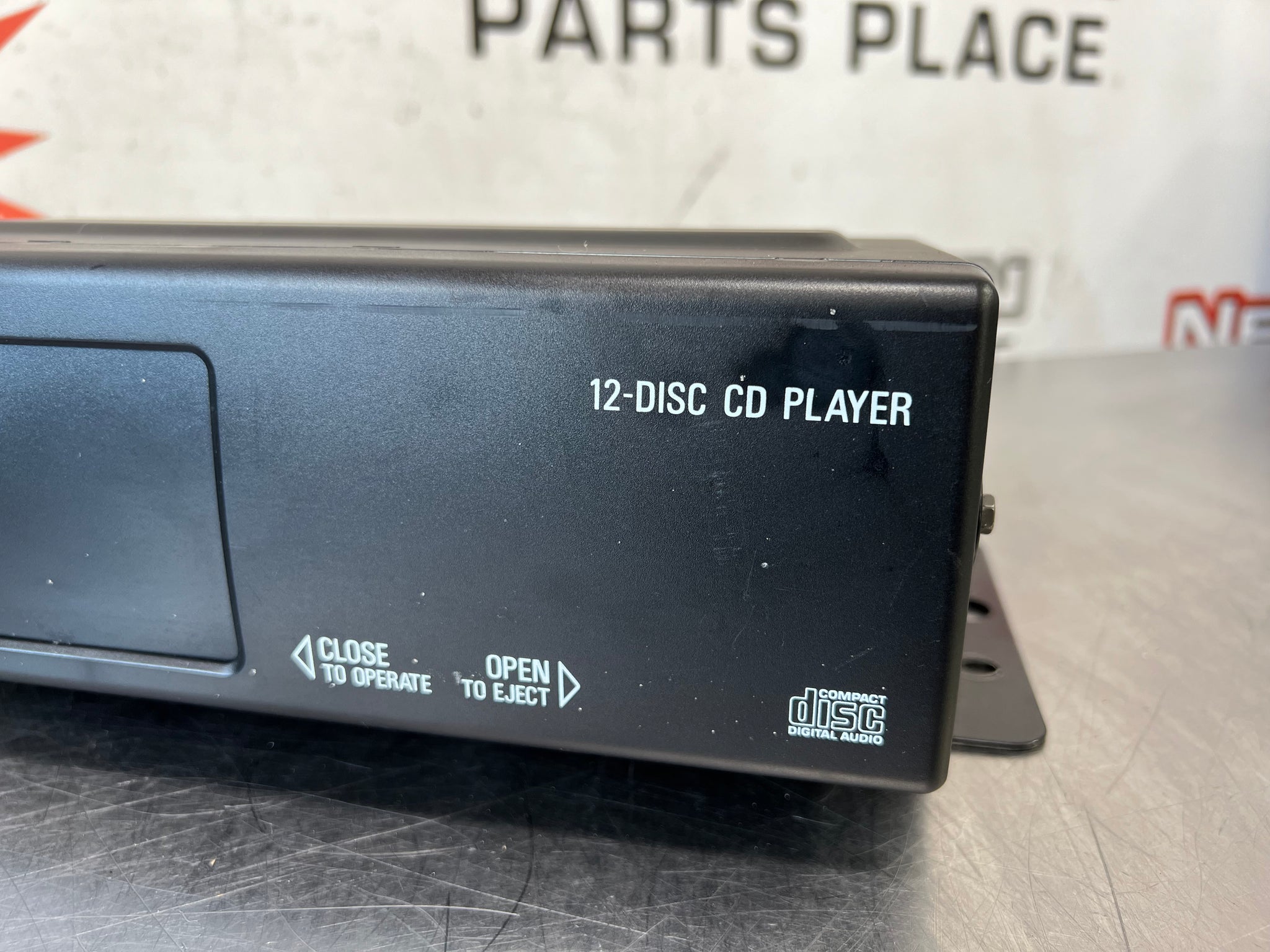 97-04 C5 CORVETTE 12 DISC CD CHANGER PLAYER 25685332 OEM #708 ...