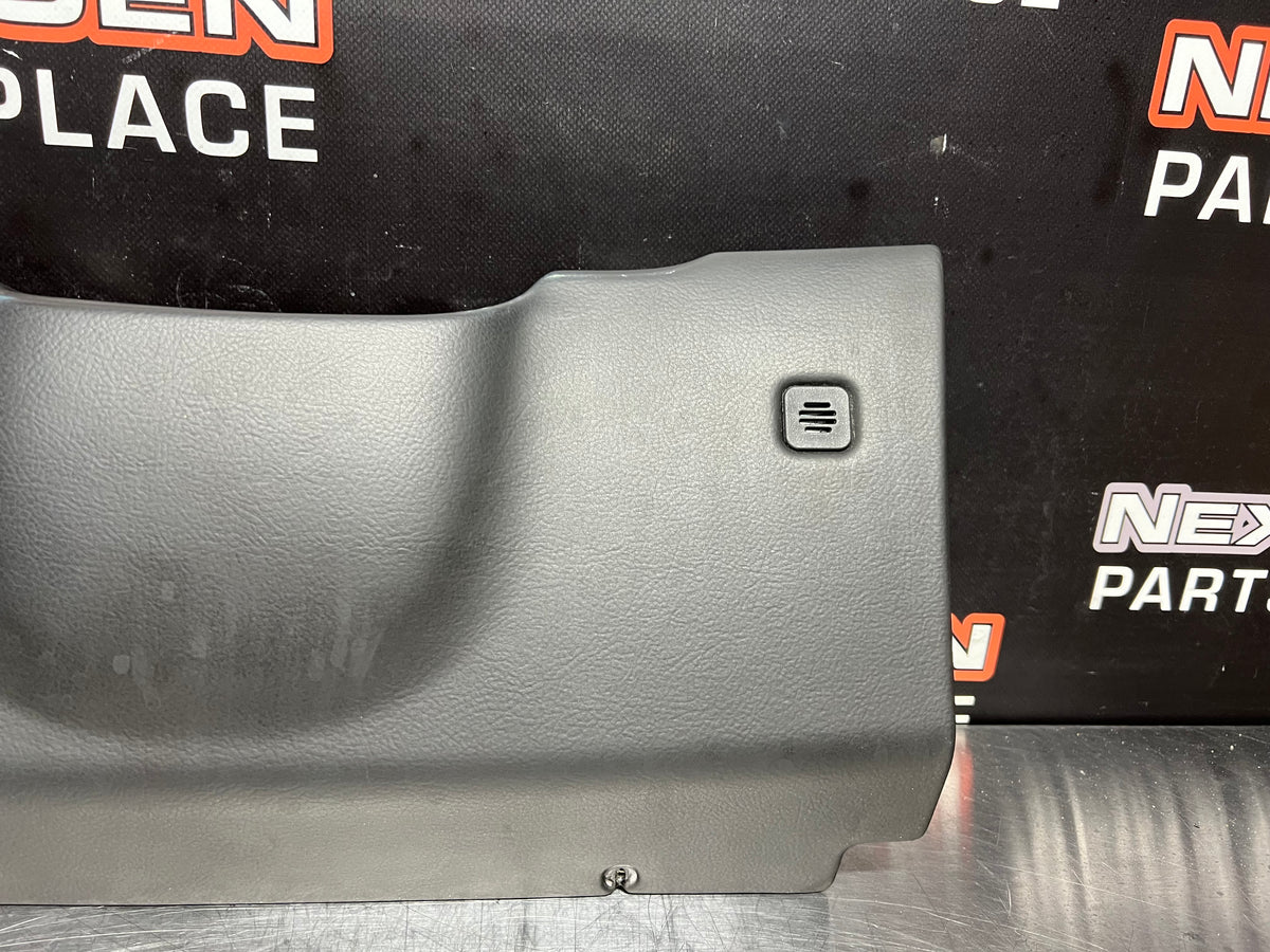 2005 C6 CORVETTE KNEE BOLSTER PANEL DASH TRIM BLACK OEM #1030 ...