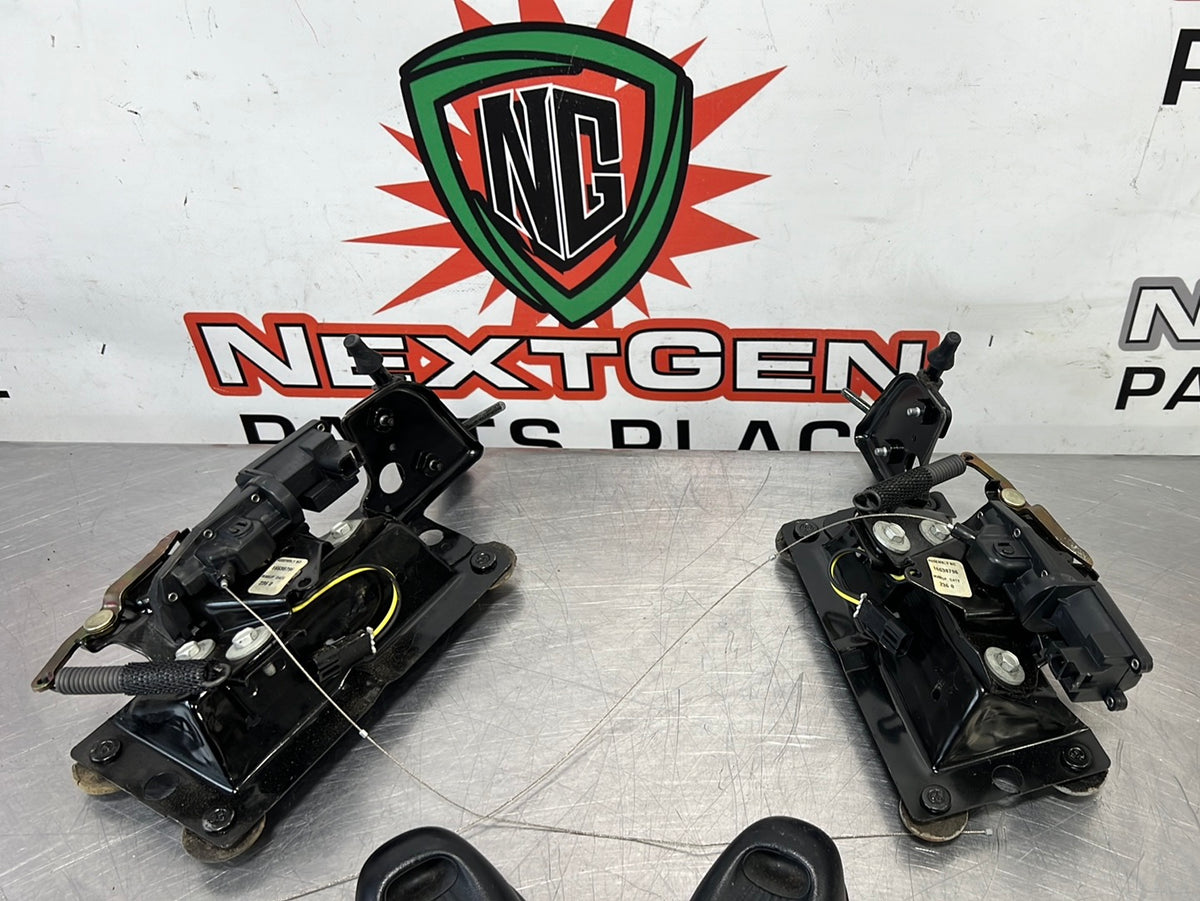 97-04 C5 CORVETTE TARGA STORAGE AREA LATCHES OEM #303 – NextGenPartsPlace