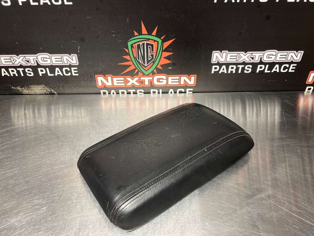 2006 PONTIAC GTO CENTER CONSOLE LID OEM #910 – NextGenPartsPlace