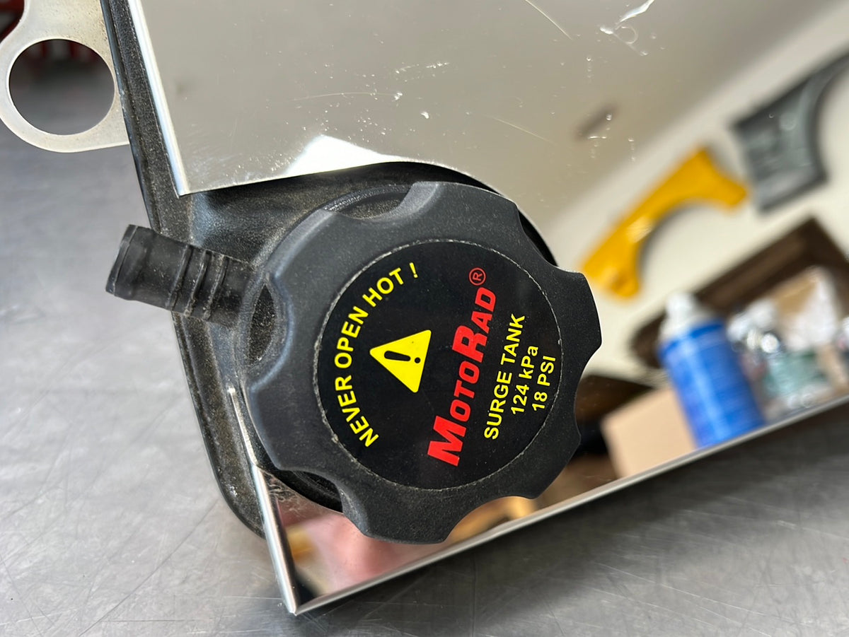 2005 C6 CORVETTE OEM COOLANT EXPANSION TANK RESERVOIR #440 ...