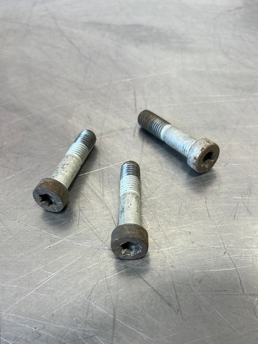 97-04 C5 CORVETTE FRONT WHEEL BEARING BOLTS T55 – NextGenPartsPlace