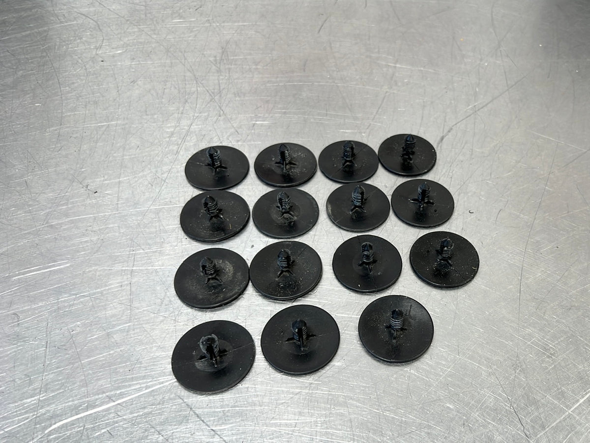 97-04 C5 CORVETTE HOOD INSULATOR RETAINER CLIPS SET OF 15 20064875 OEM ...