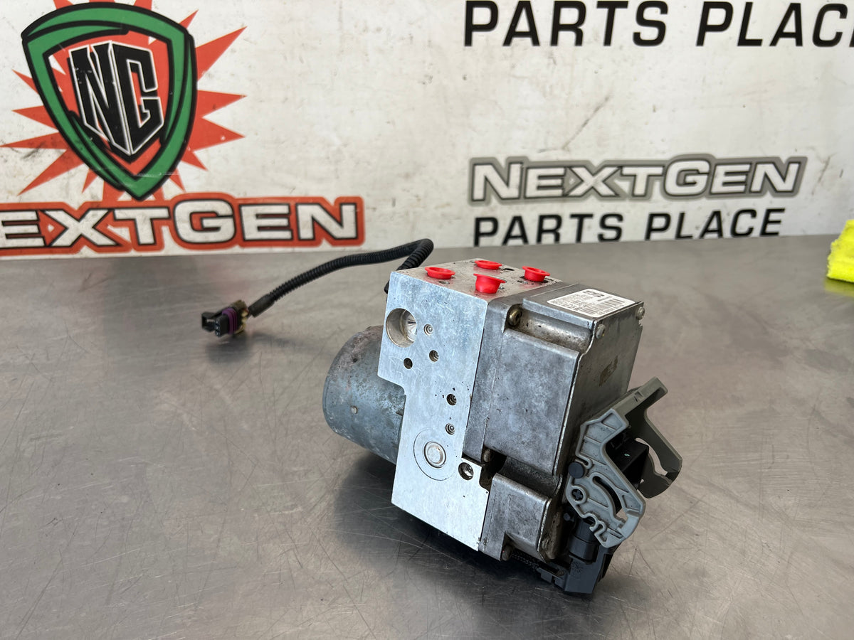 2001 C5 CORVETTE ABS ANTI LOCK BRAKE CONTROL MODULE PUMP SB CODE 09390 ...