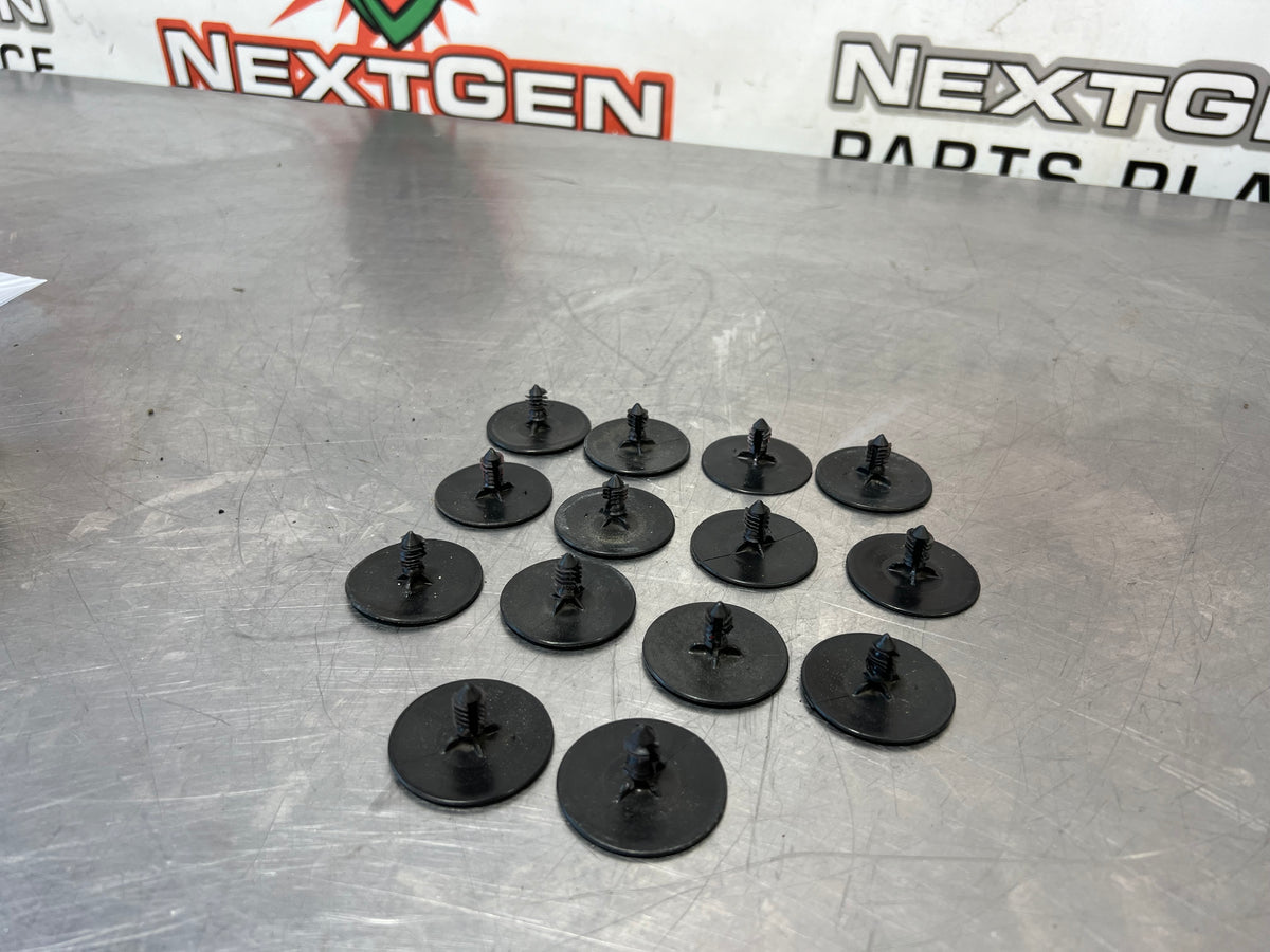 97-04 C5 CORVETTE HOOD INSULATOR RETAINER CLIPS SET OF 14 20064875 OEM ...