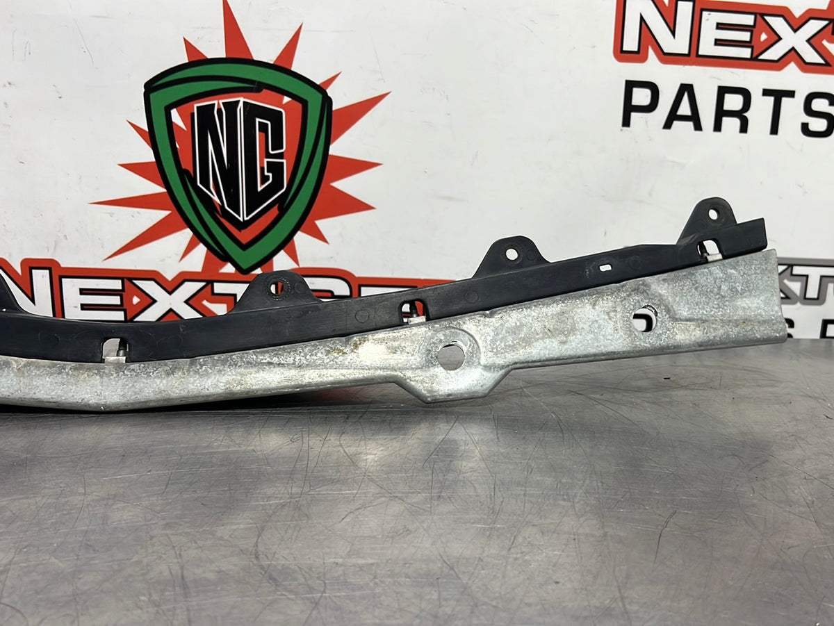 97 - 04 C5 CORVETTE FRONT BUMPER UPPER RETAINER BRACKET 10256973 OEM ...