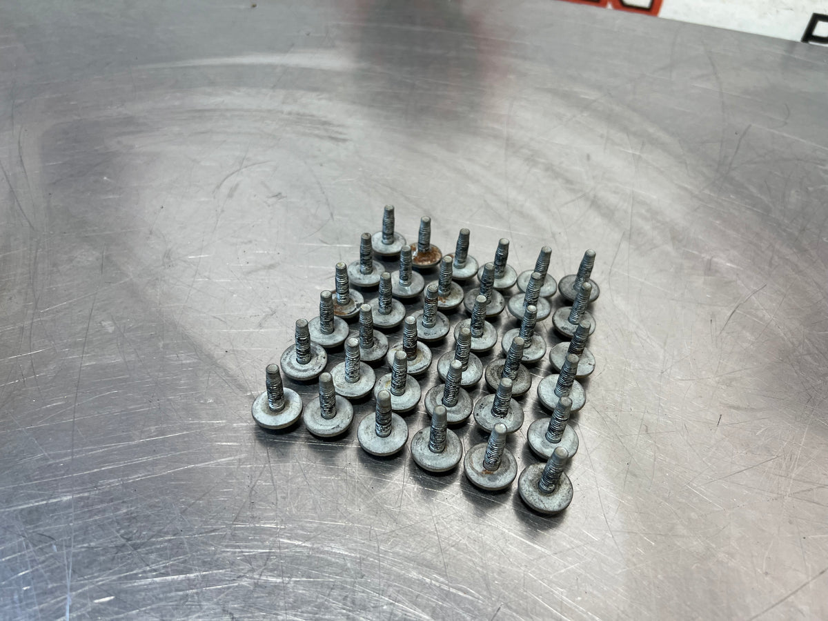 1999 C5 CORVETTE TORQUE TUBE COVER BOLTS OEM #651 – NextGenPartsPlace