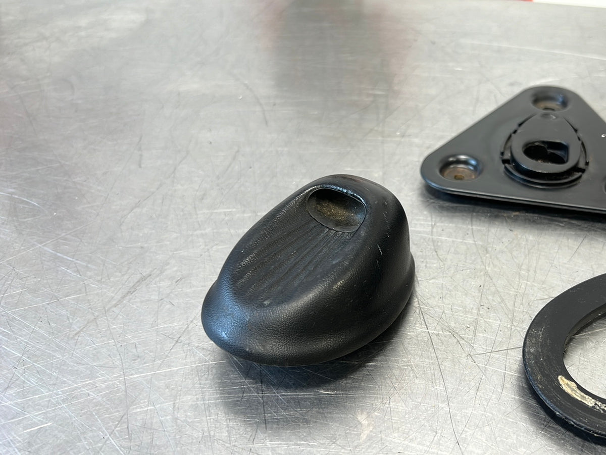 97-04 C5 CORVETTE TARGA STORAGE OEM #428 – NextGenPartsPlace