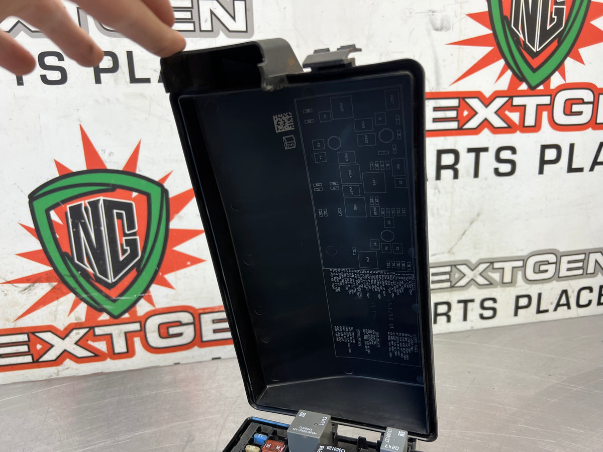 2013 CAMARO SS FUSE BOX ENGINE BAY OEM 22760635 #644 – NextGenPartsPlace
