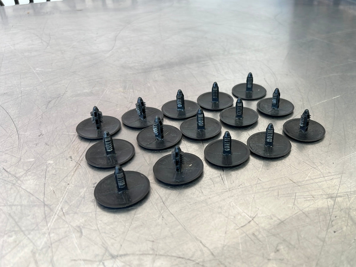 05-13 C6 CORVETTE HOOD INSULATOR RETAINER CLIPS SET OF 15 ...