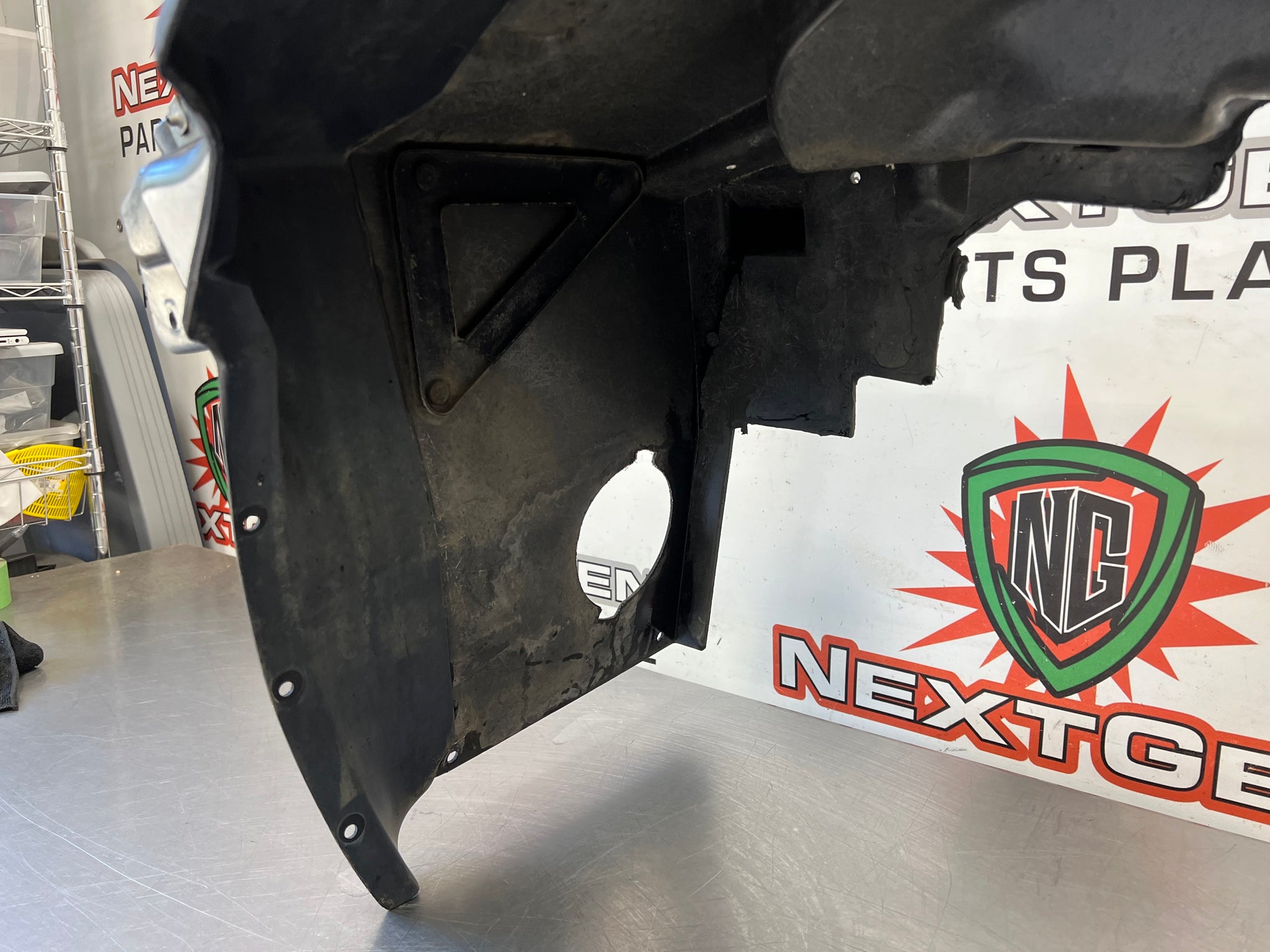 97 - 04 C5 CORVETTE DRIVER LH SIDE INNER FENDER OEM 10331827 #523 ...