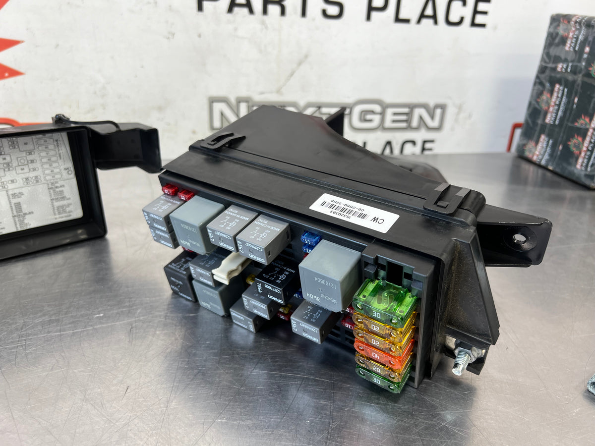 97-04 C5 CORVETTE FUSE RELAY CONTROL CENTER 15329393 #628 ...