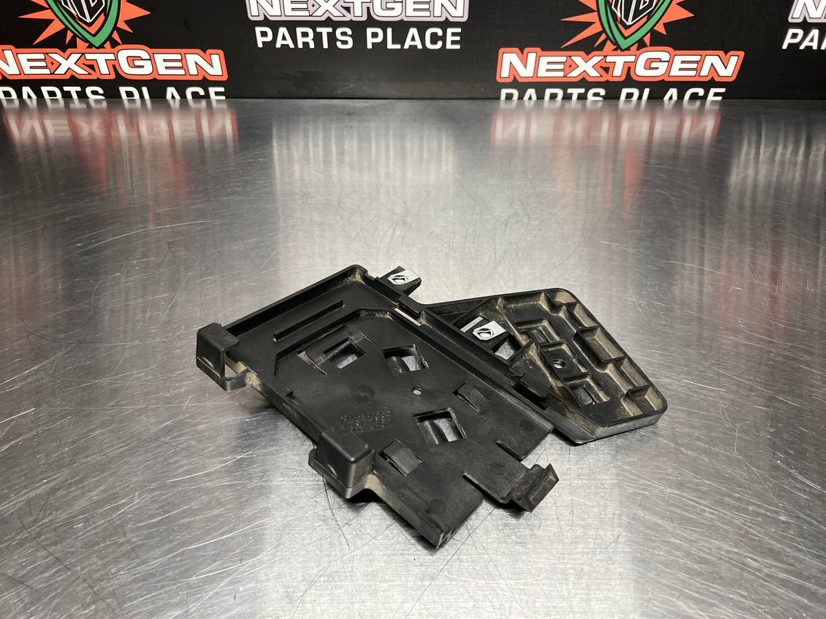 09-13 C6 CORVETTE ECM BRACKET 25942521 OEM #741 – NextGenPartsPlace