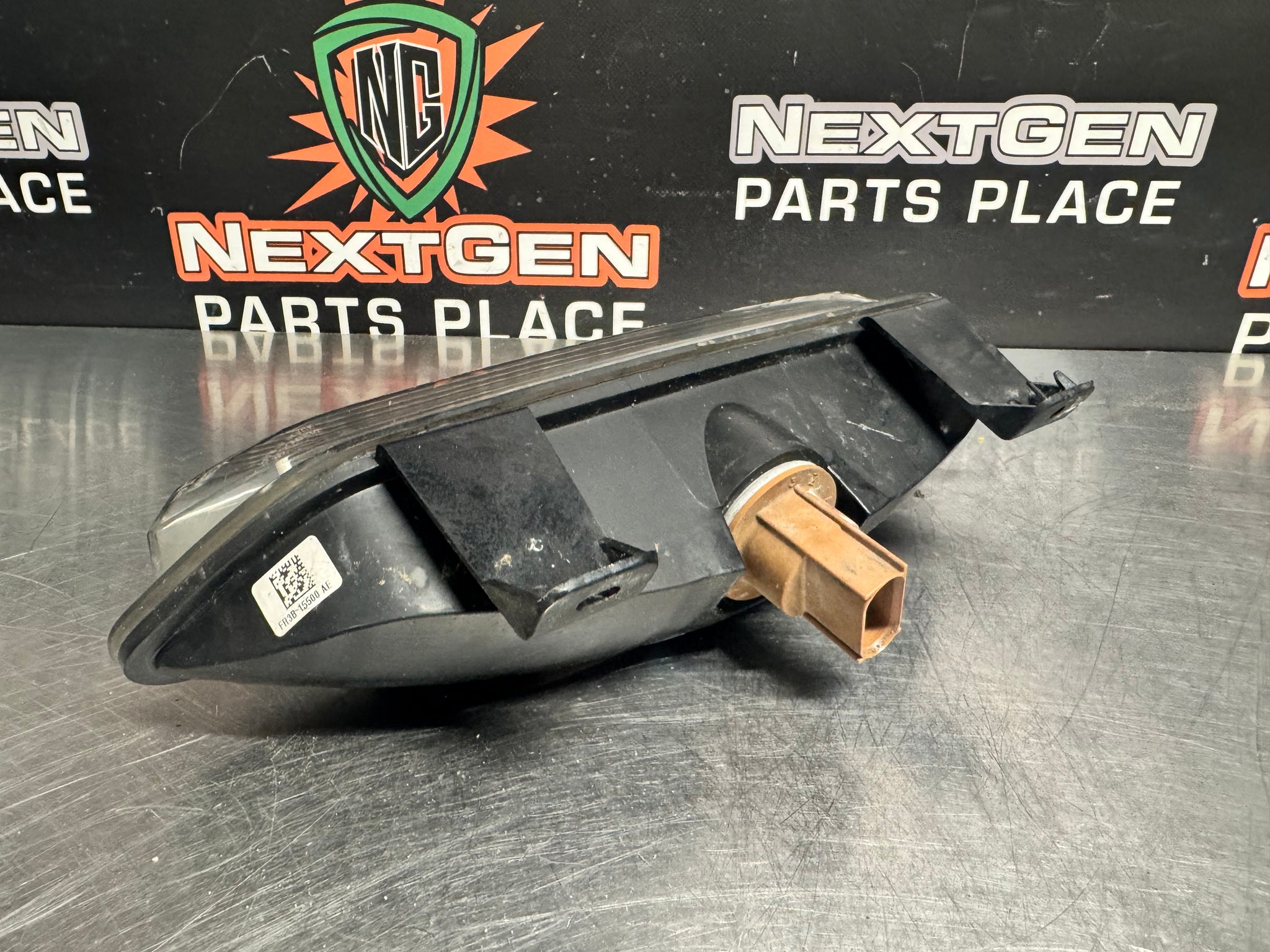 2016 MUSTANG GT REAR LOWER REVERSE LAMP ASSEMBLY FR3B-15500-A OEM #815 ...