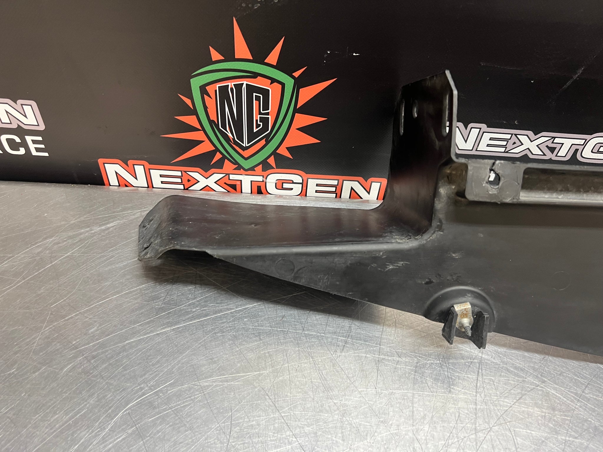 05-13 C6 CORVETTE LOWER FRONT RADIATOR AIR DUCT BUMPER EXTENSION 10350 ...