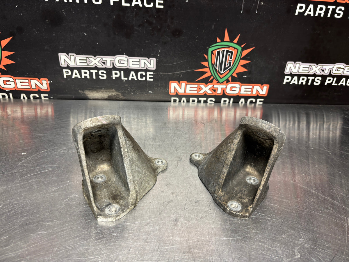2007 C6 CORVETTE MOTOR MOUNT BRACKETS OEM 10349965/10349964 #3995 ...