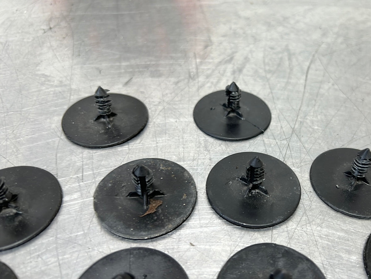 97-04 C5 CORVETTE HOOD INSULATOR RETAINER CLIPS SET OF 15 20064875 OEM ...