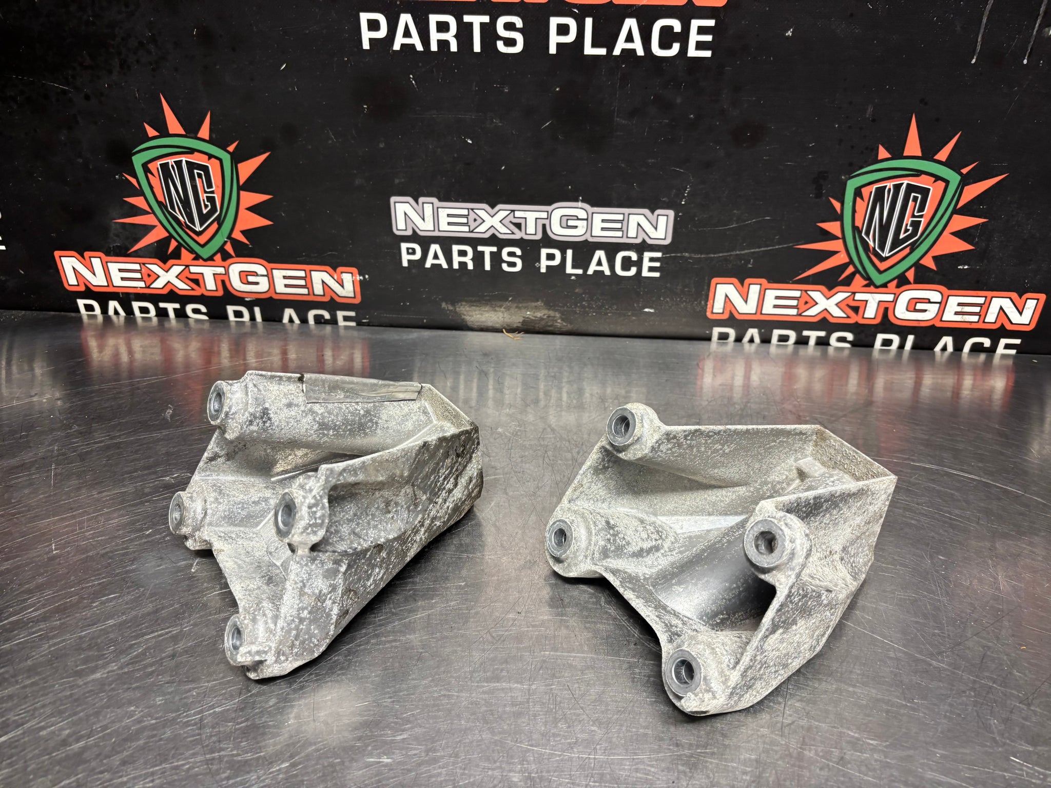 2010 CAMARO SS MOTOR MOUNT BRACKETS OEM #1232 – NextGenPartsPlace