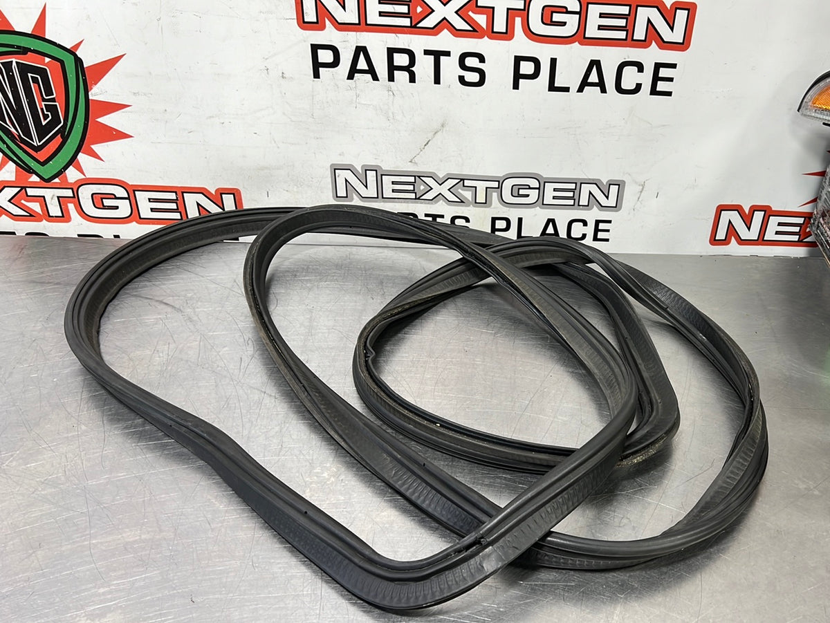97-04 C5 CORVETTE REAR HATCH WEATHER STRIP OEM #433 – NextGenPartsPlace