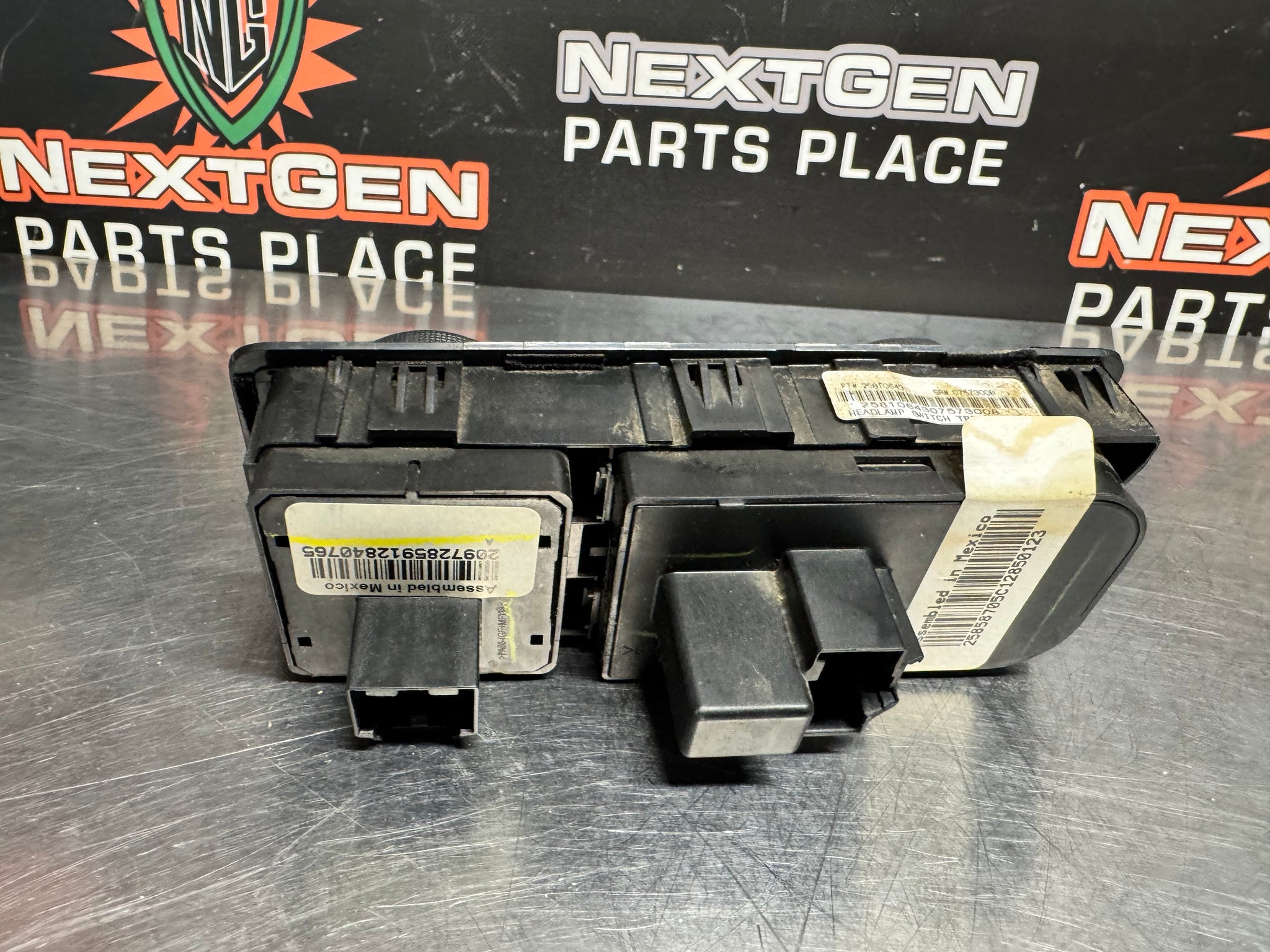 2011 GMC SIERRA 2500 HEADLIGHT TRANSFER CASE SWITCH OEM 25810643 #1254 ...