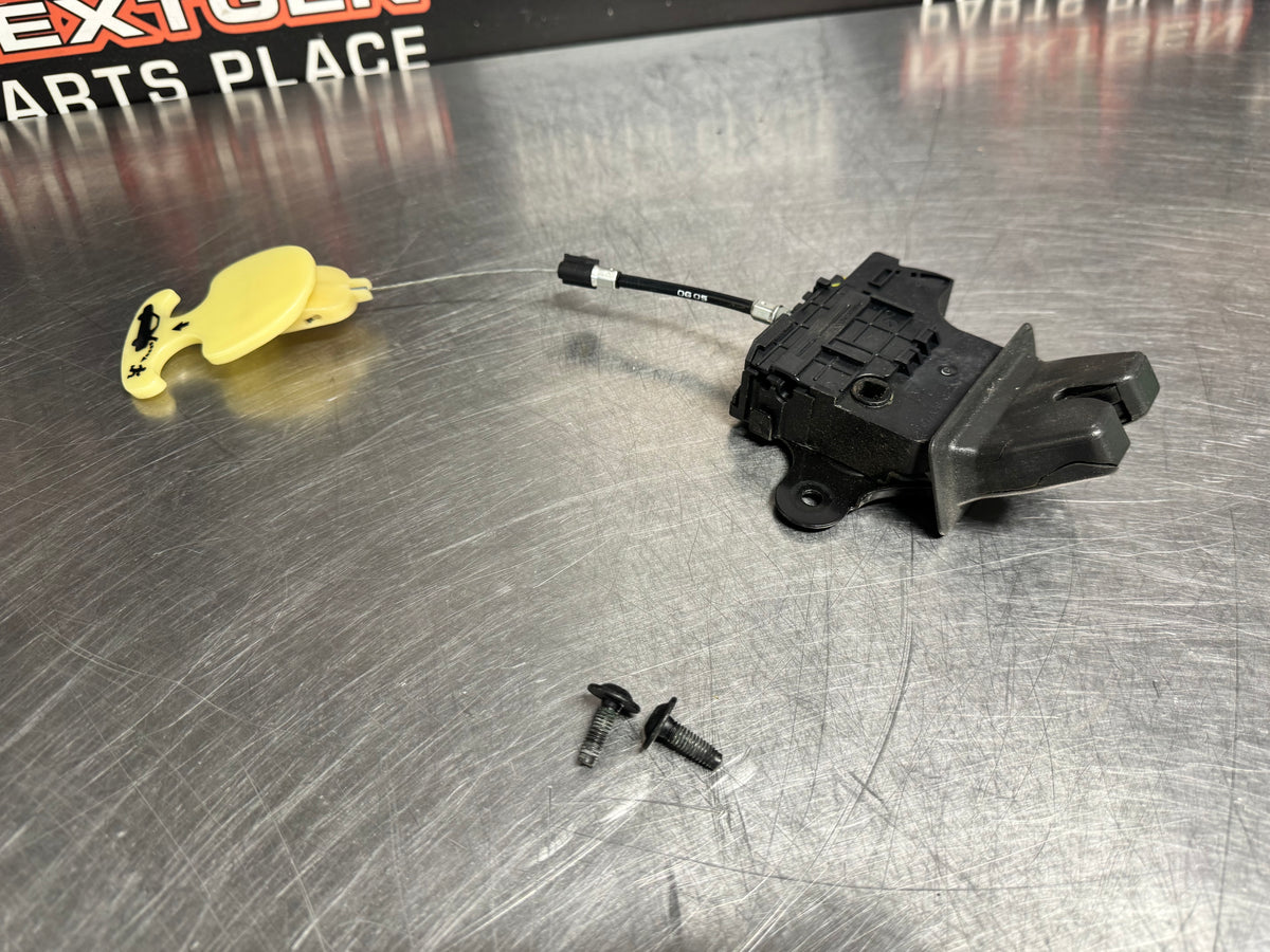 2011 CAMARO SS INSIDE TRUNK RELEASE OEM 13501988 #1028 – NextGenPartsPlace