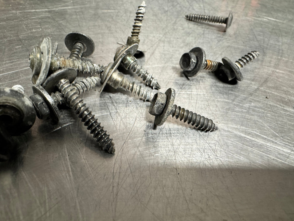 97-04 C5 CORVETTE LEFT REAR QUARTER PANEL HEARDARE OEM #781 ...