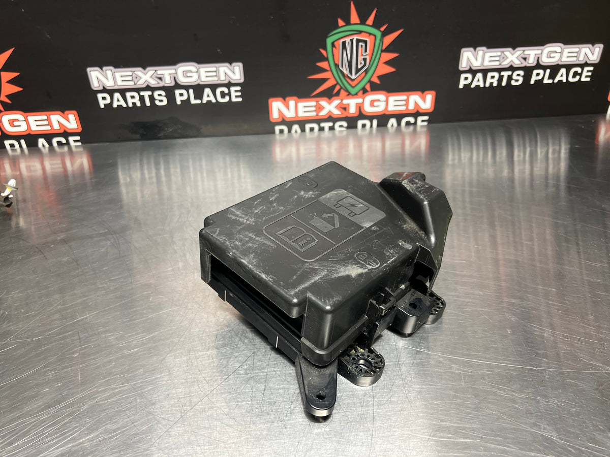 2016 CAMARO SS FUSE BOX REAR OEM 84044725 #795 – NextGenPartsPlace