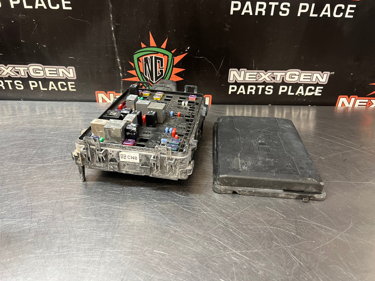 2017 GM SILVERADO SIERRA 2500 DURAMAX ENGINE FUSE BOX OEM #1280 ...