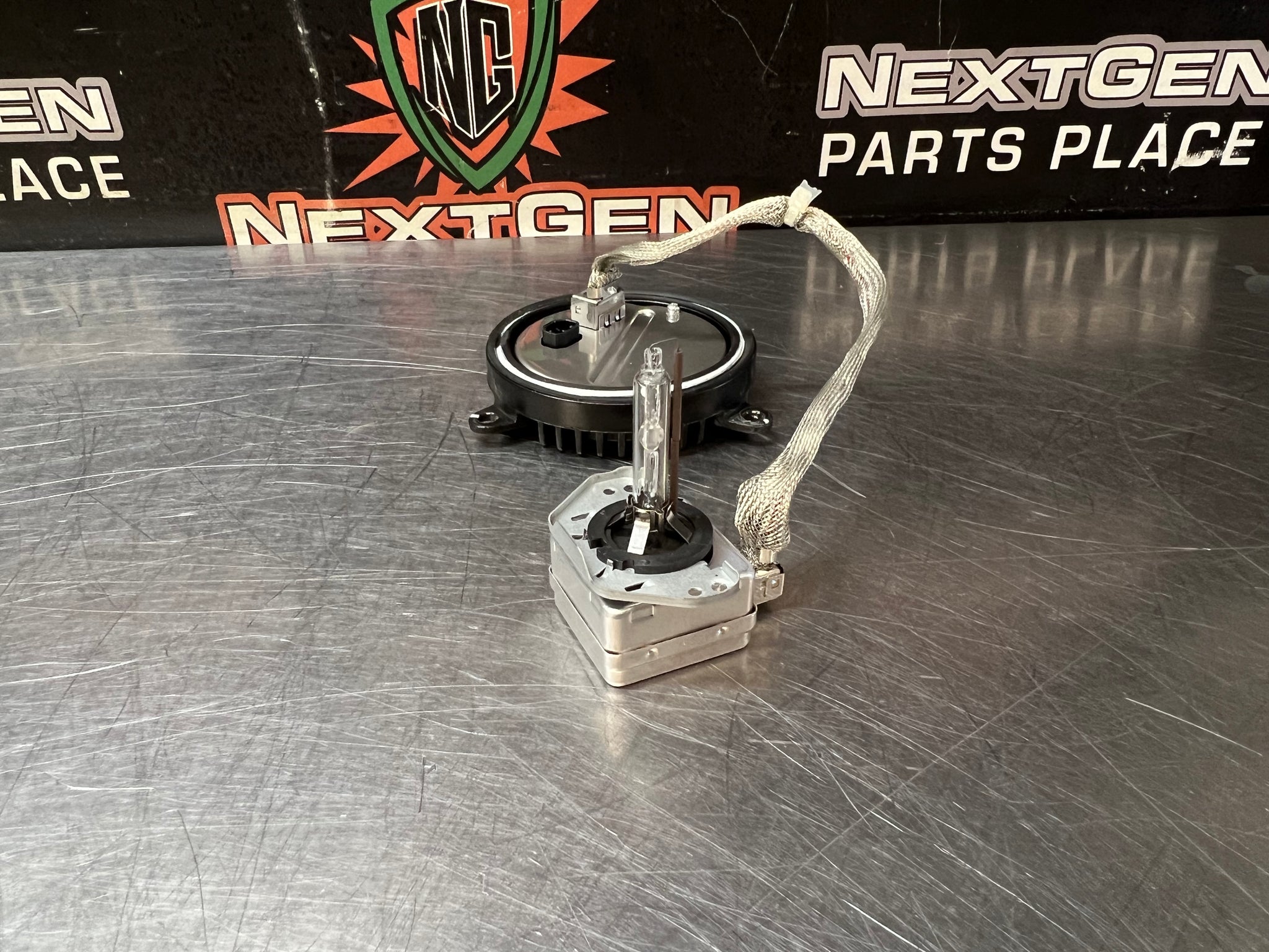 08-14 CADILLAC CTS-V HEADLIGHT BULB AND BALLAST XENON HID OEM ...