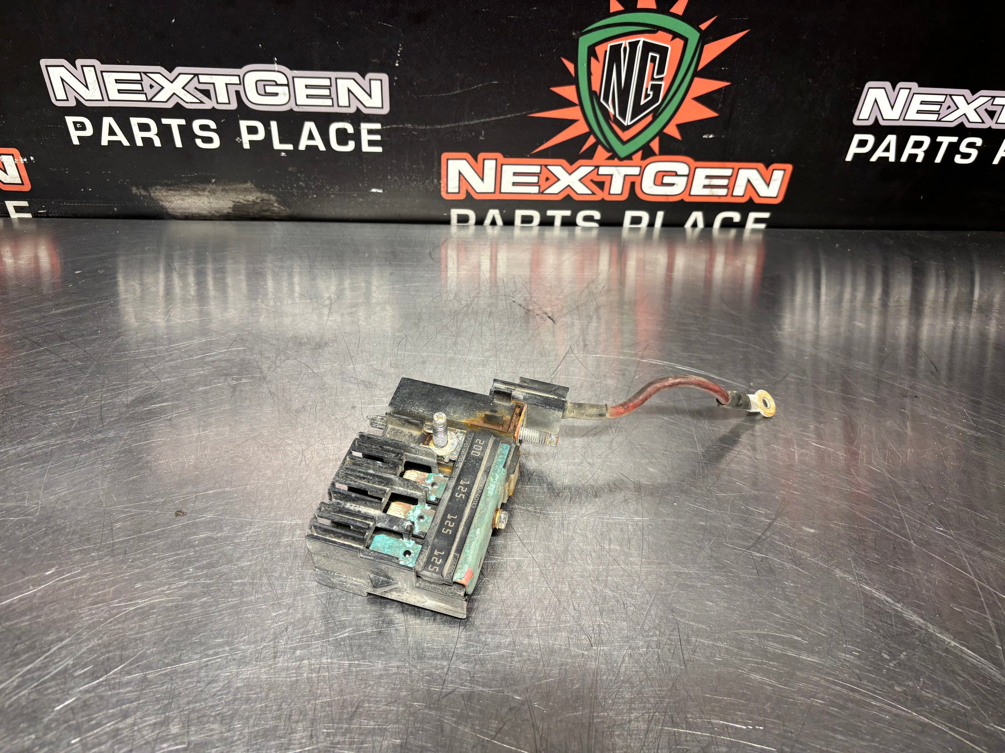 2015 FORD F350 CIRCUIT BREAKER UNDER HOOD OEM BC3T-14A094-BC #1142 ...