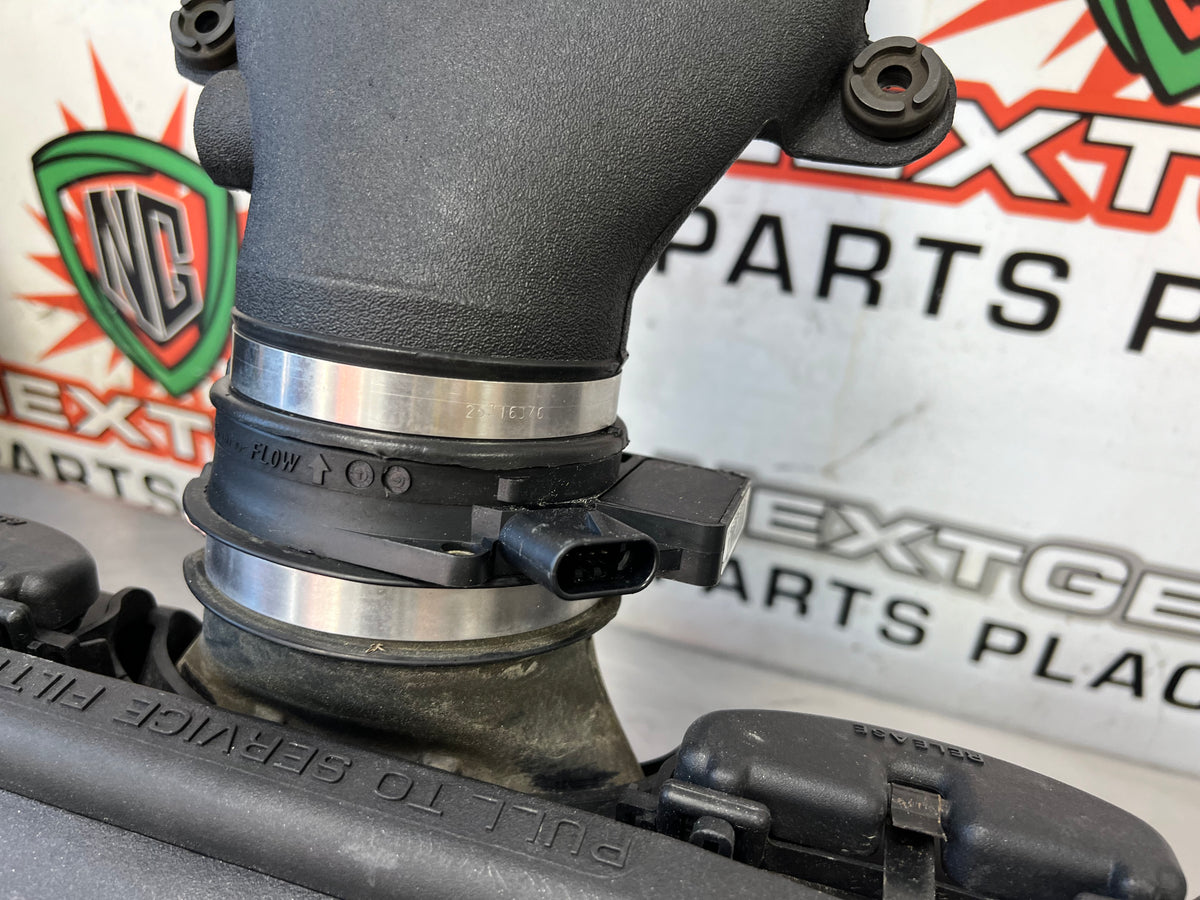 01-04 C5 CORVETTE Z06 AIR INTAKE BRIDGE AND FILTER with MAF OEM 251733 ...