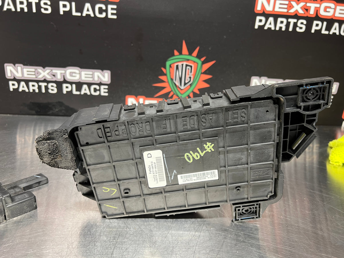 2011 FORD F250 FUSE BOX BODY CONTROL MODULE BCM BC3T-14B476-DJ OEM #79 ...