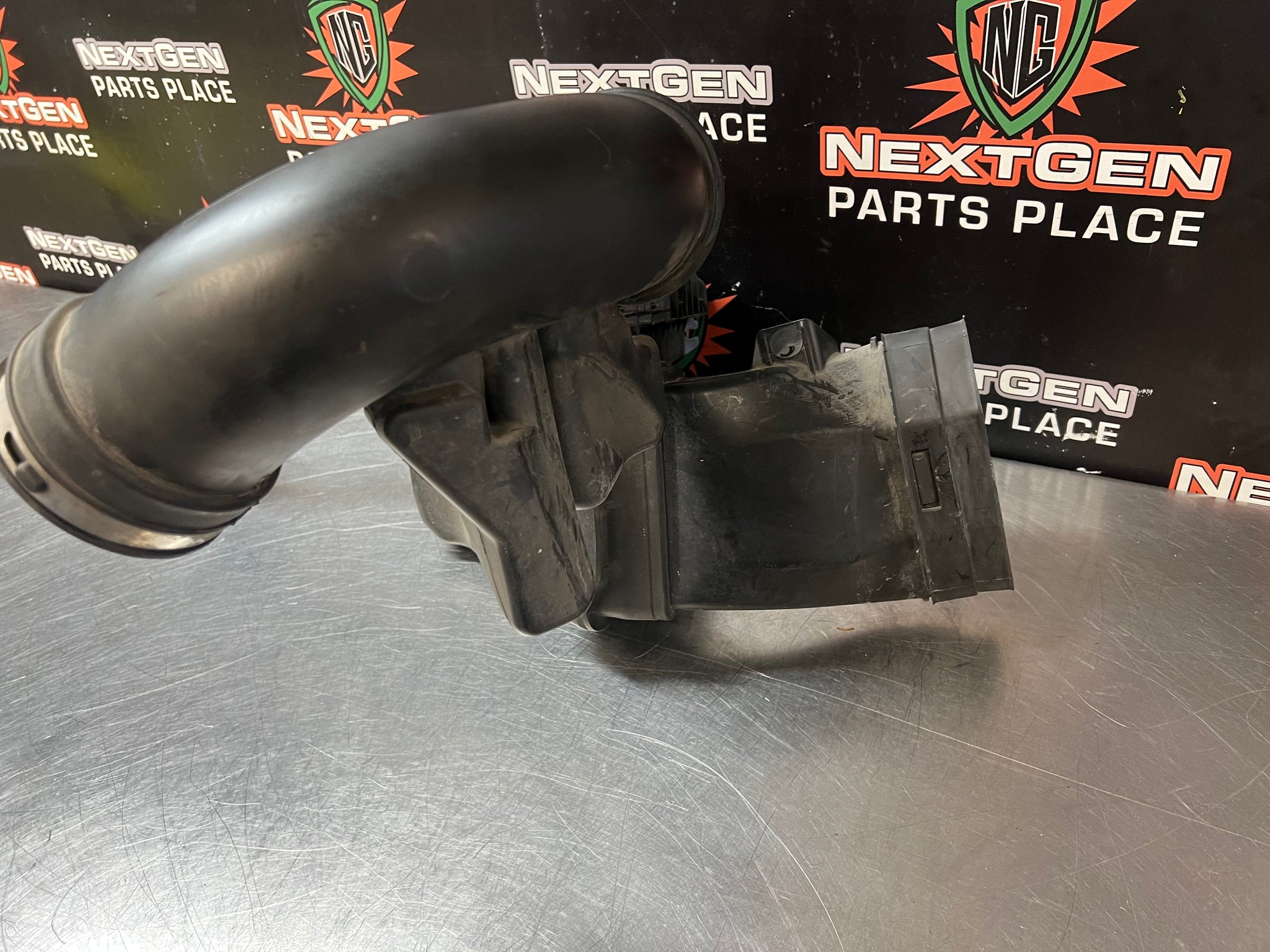 2014 FORD MUSTANG GT AIR INTAKE WITH SOUND RESONATOR TUBE AND MAF OEM ...