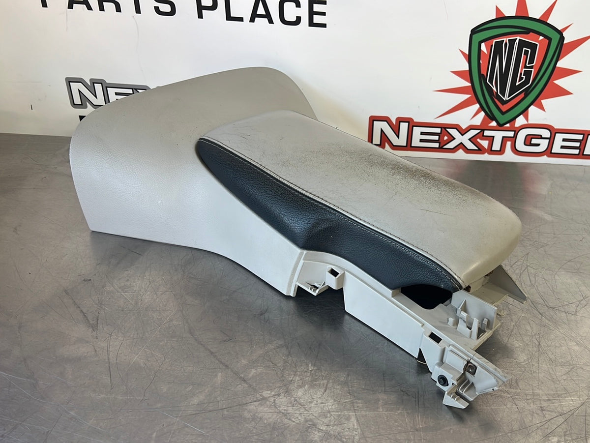 2008 C6 CORVETTE OEM GREY CENTER CONSOLE with GREY AND BLACK LID #224 ...