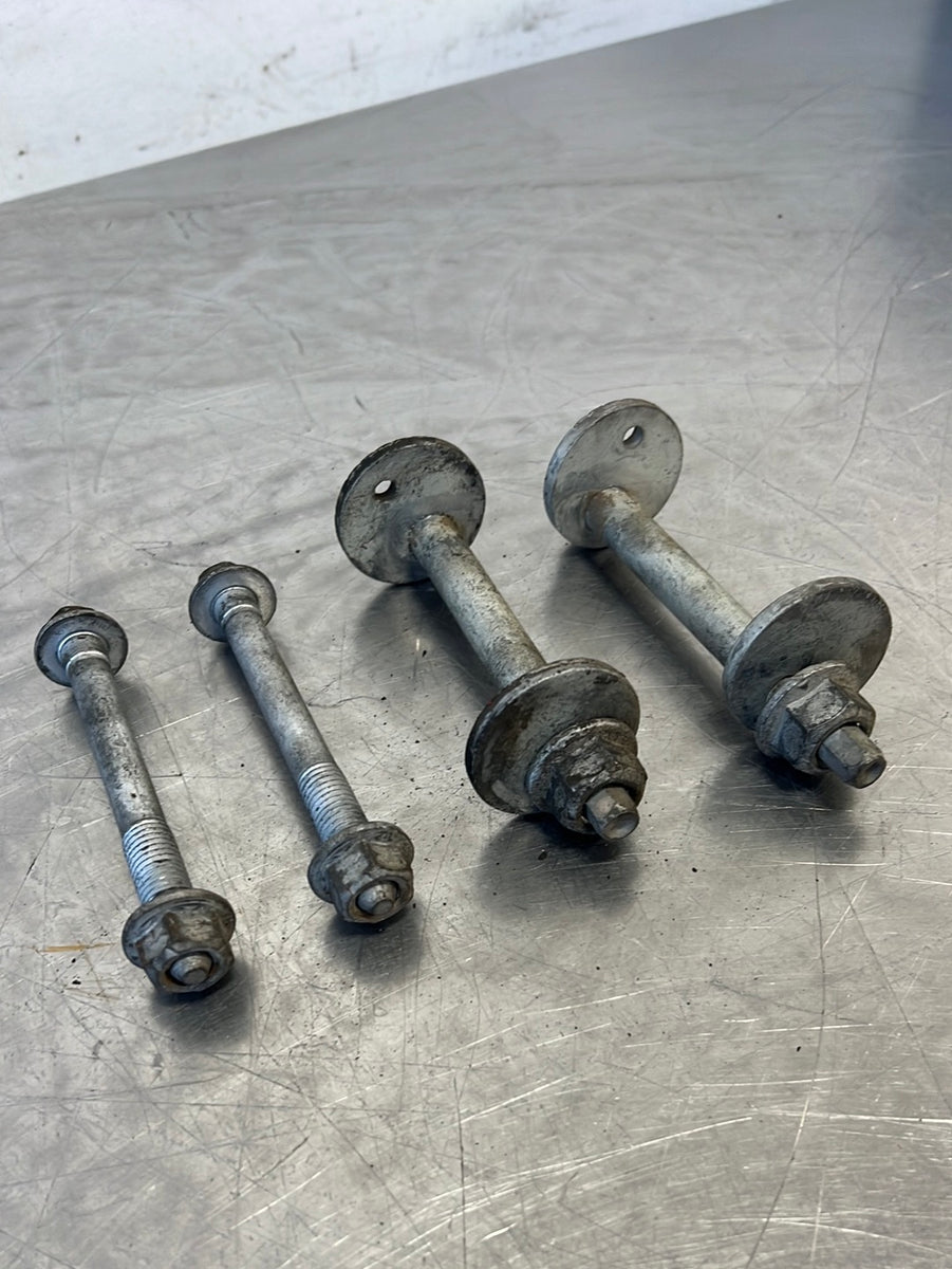 97-04 C5 CORVETTE REAR LOWER CONTROL ARM BOLTS OEM – NextGenPartsPlace