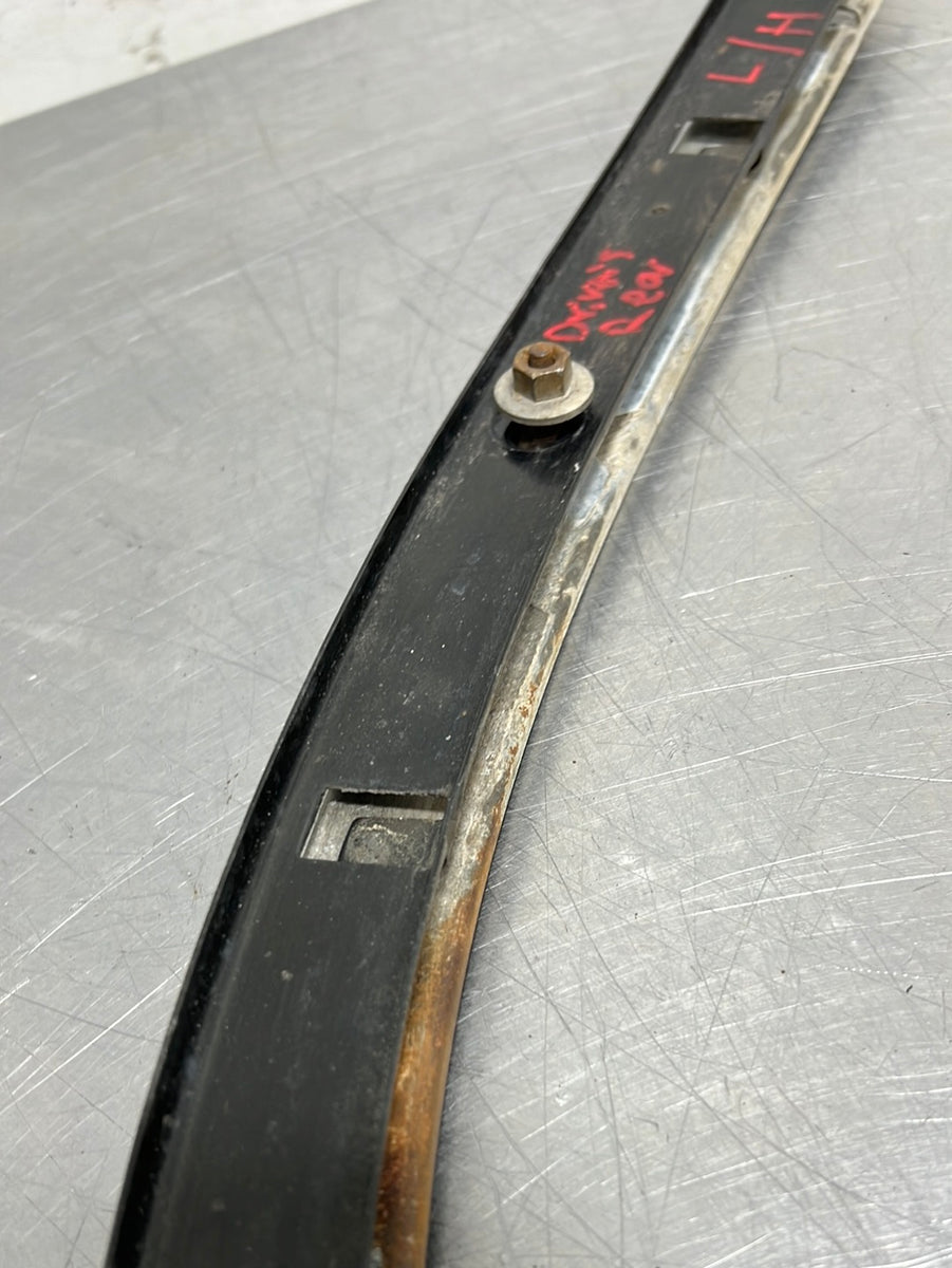 97-04 C5 CORVETTE LH DRIVER REAR BUMPER COVER QUARTER RETAINERS 102571 ...