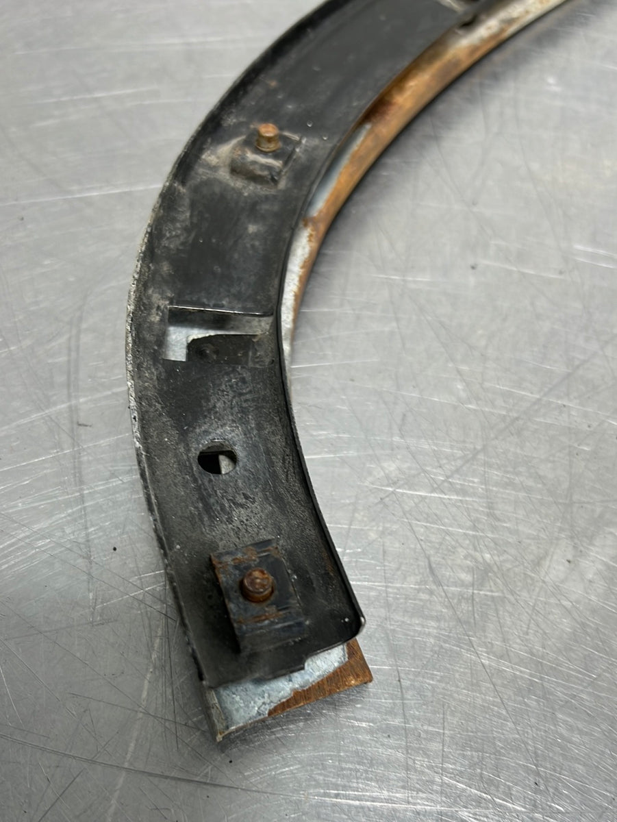 97-04 C5 CORVETTE LH DRIVER REAR BUMPER COVER QUARTER RETAINERS 102571 ...