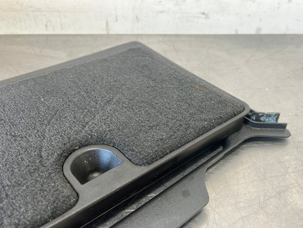 2006 C6 CORVETTE LH CARGO COMPARTMENT COVER OEM #183 – NextGenPartsPlace