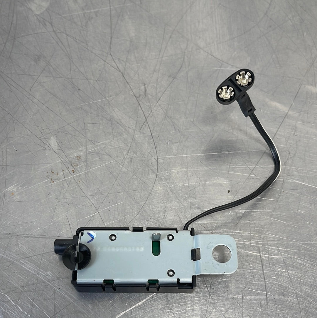 2018 CAMARO RADIO ANTENNA AMPLIFIER CONTROL MODULE OEM 13490407 ...